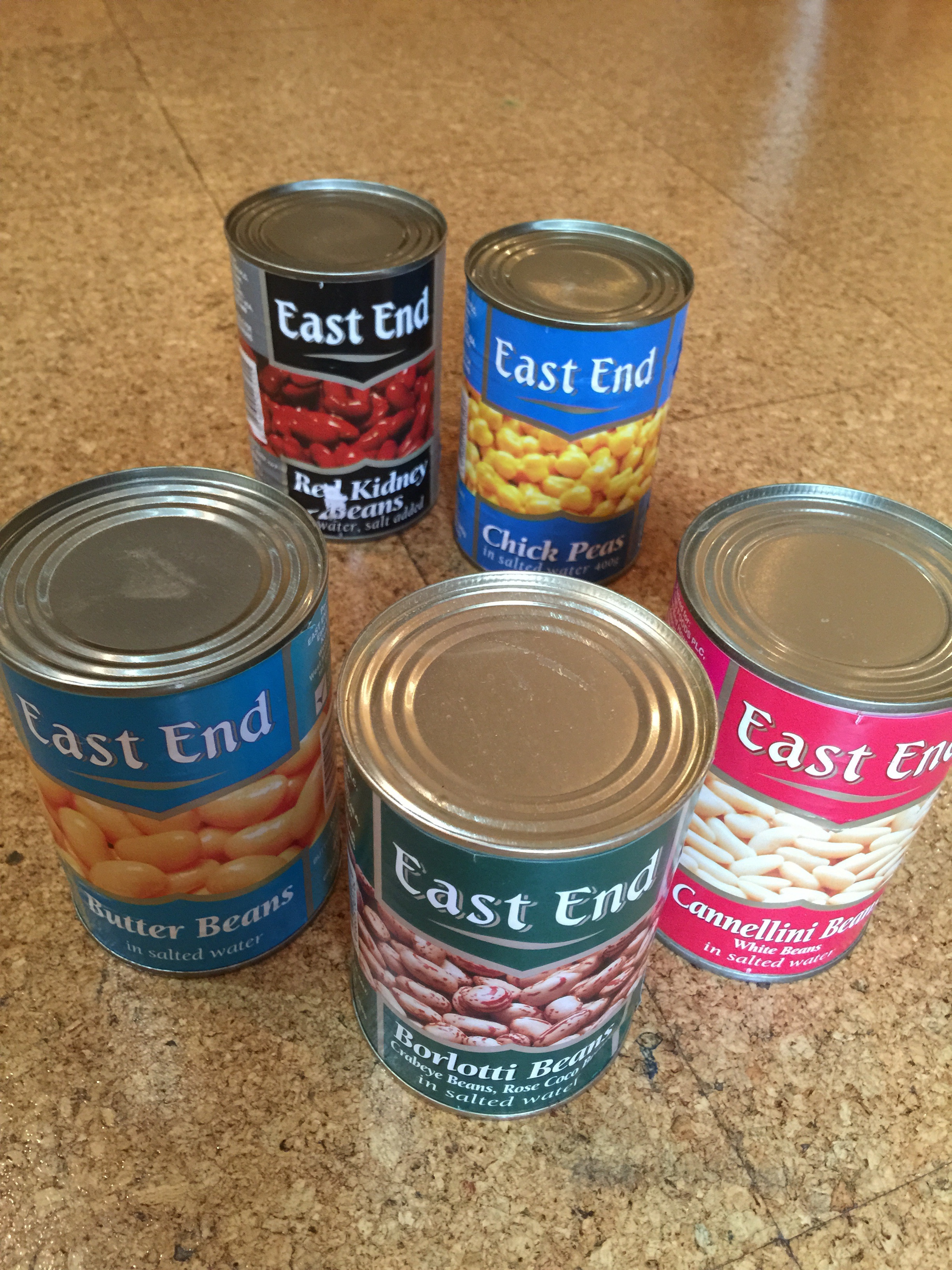 5 assorted tins of beans. - OLIO